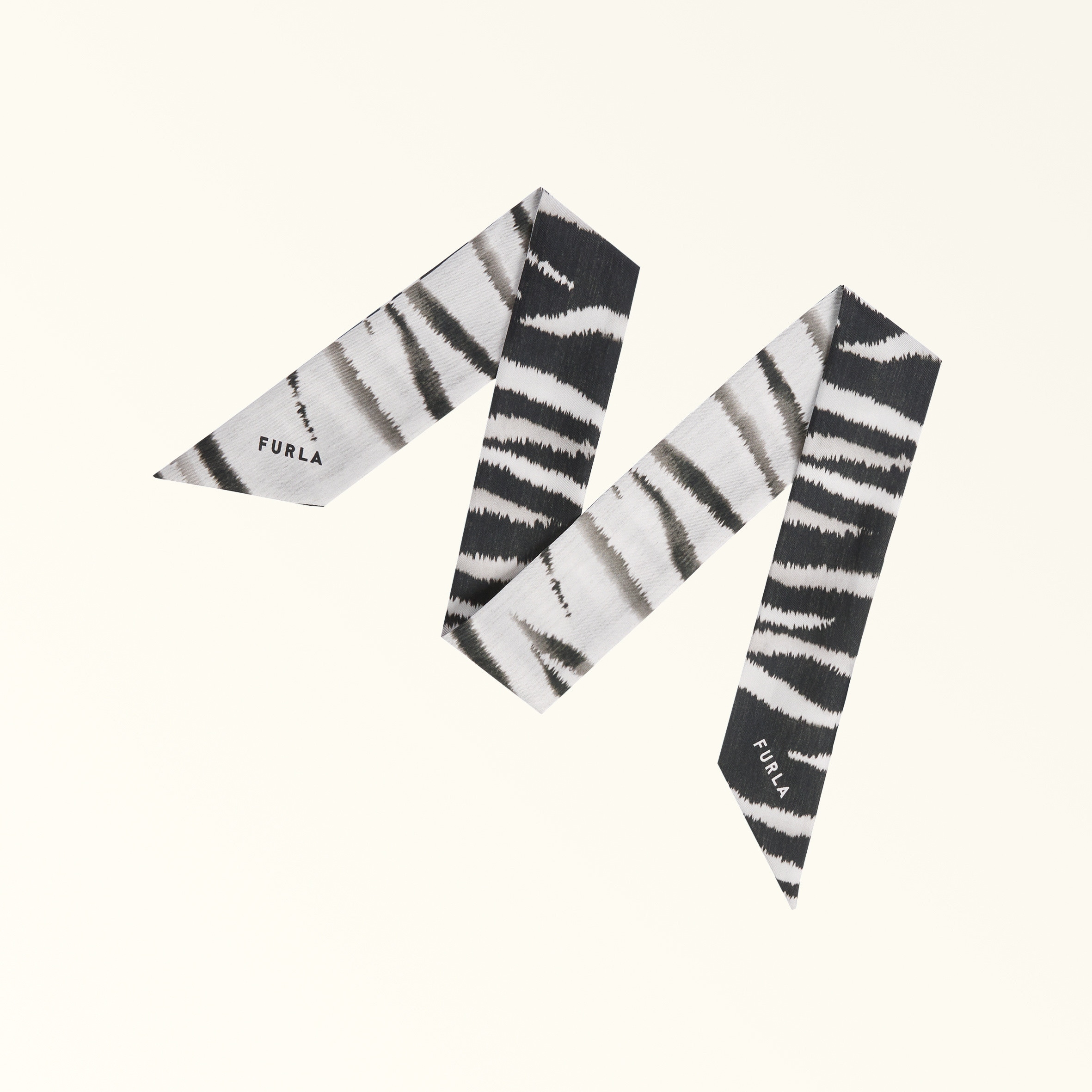 Women's scarves, foulard, stole and bandeau | Furla